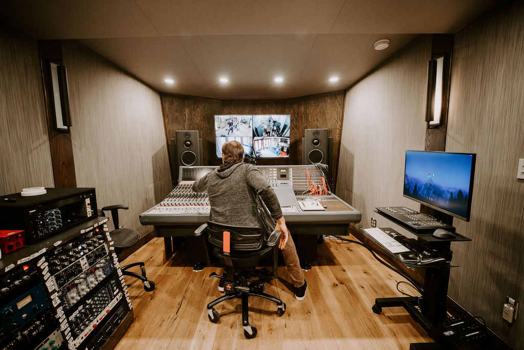 The House - Ivy Hall