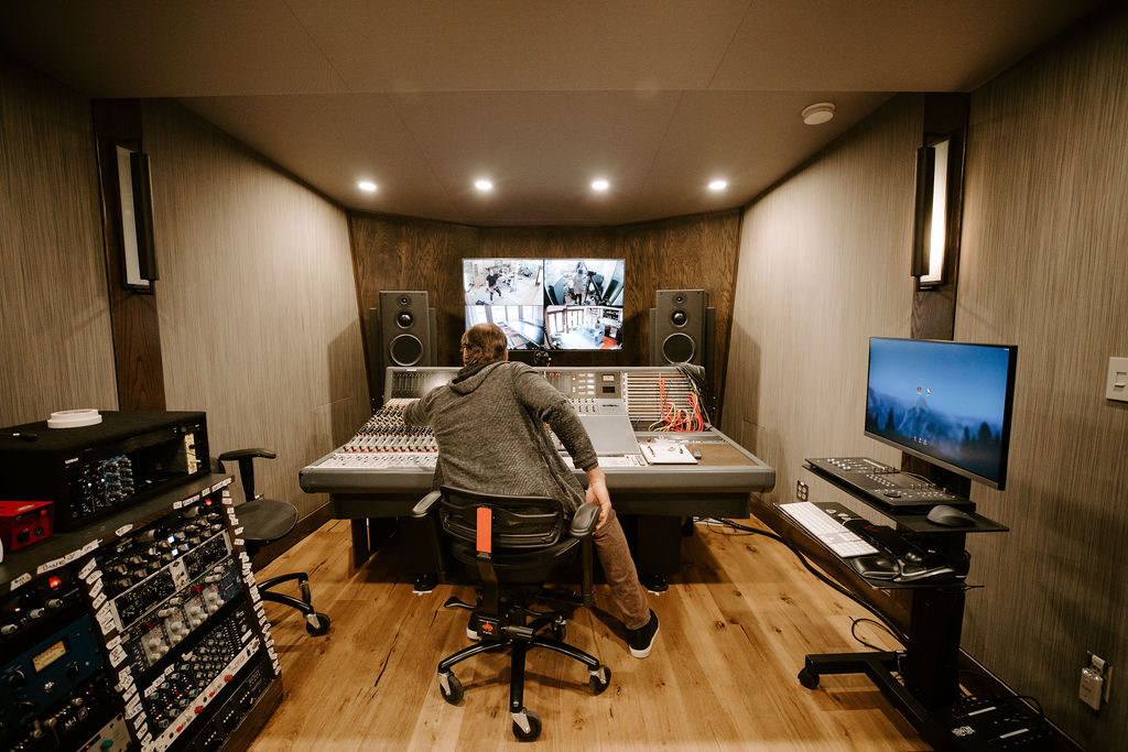 The House - Ivy Hall